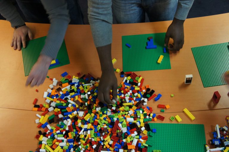 Retrospective and Creativity with LEGO SERIOUS PLAY - Serious Play Pro